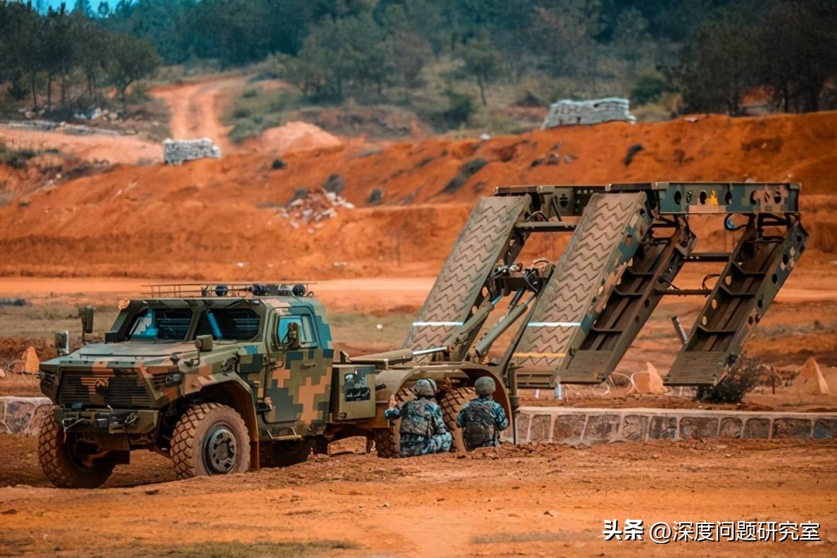 How strong is the Chinese Army today? 82 synthetic brigades with an ...