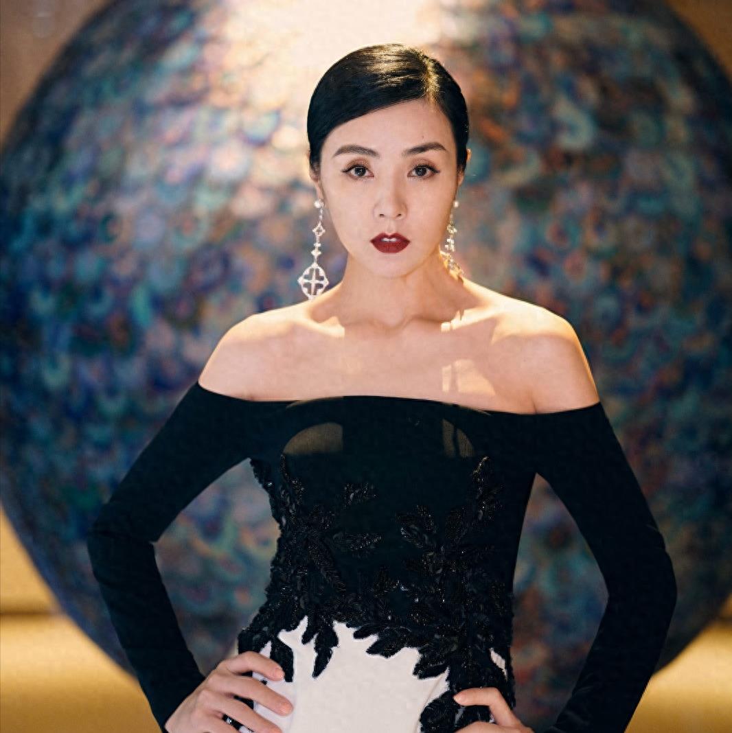 She "became famous as soon as she took off her clothes", dared to slap Chen Baoguo, beat Zhang ...