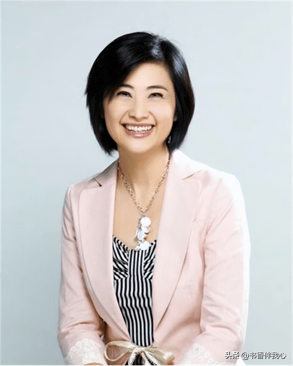 Phoenix TV hostess Wu Xiaoli, so beautiful - iNEWS