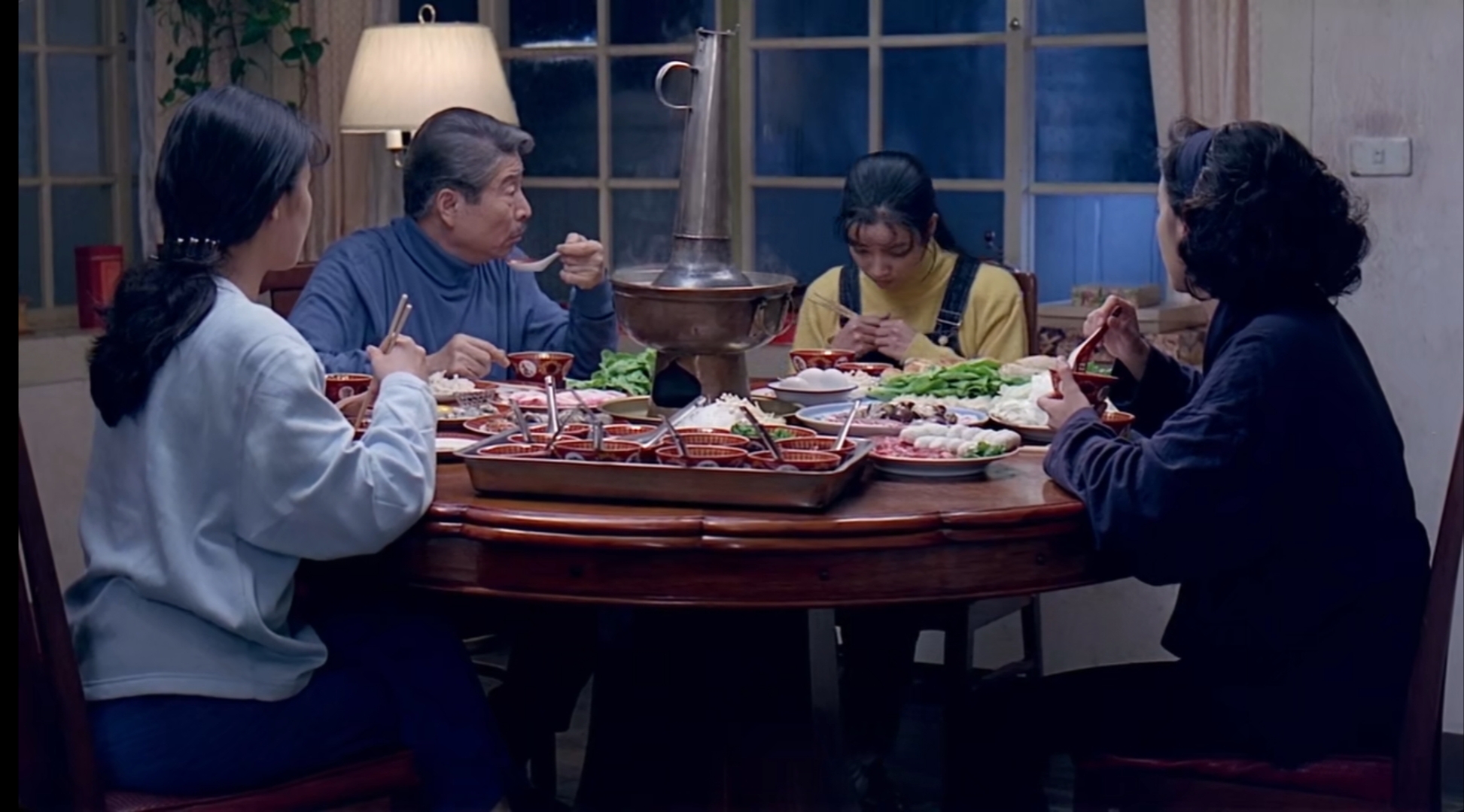 On the last day of 2021, this Douban family movie with 460,000 people ...