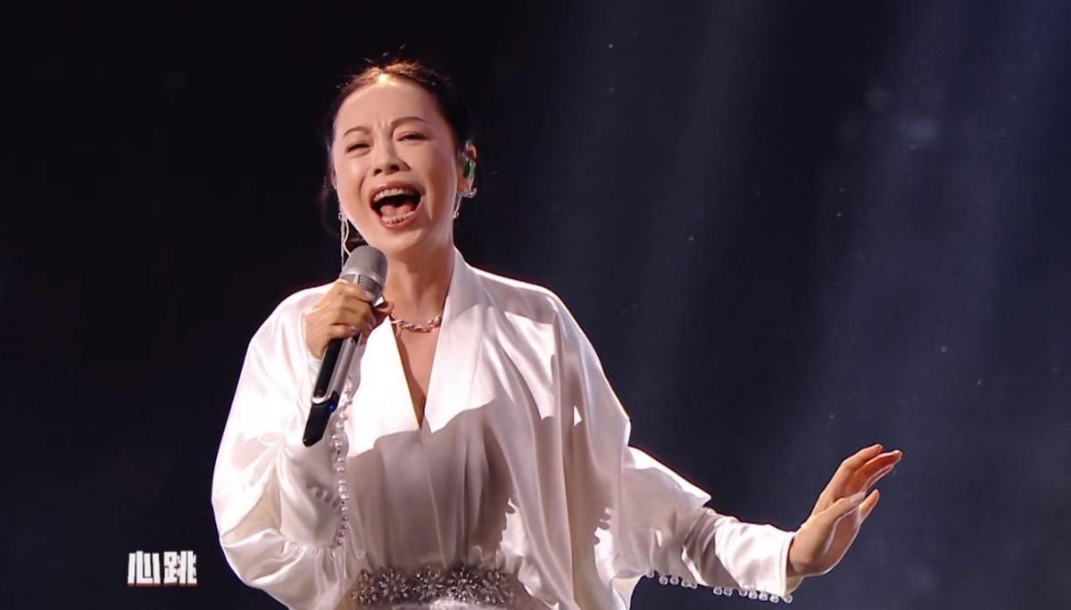 The music world was shocked! 41 singers lip-synched, and the inside ...