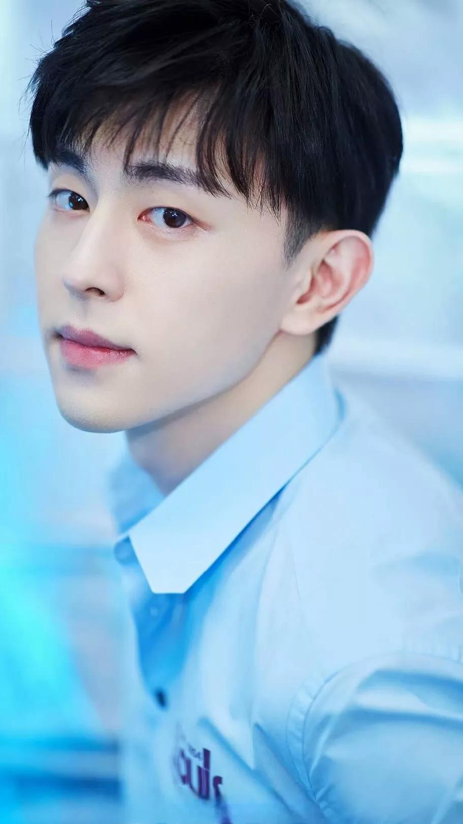 Deng Lun Wallpaper - iNEWS