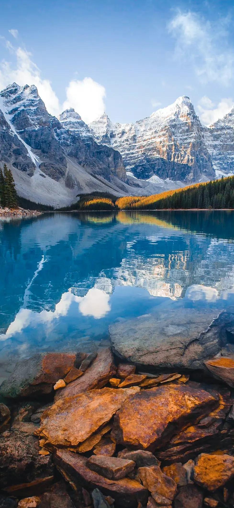 Appreciation of photographic works · looks from a distance - iNEWS