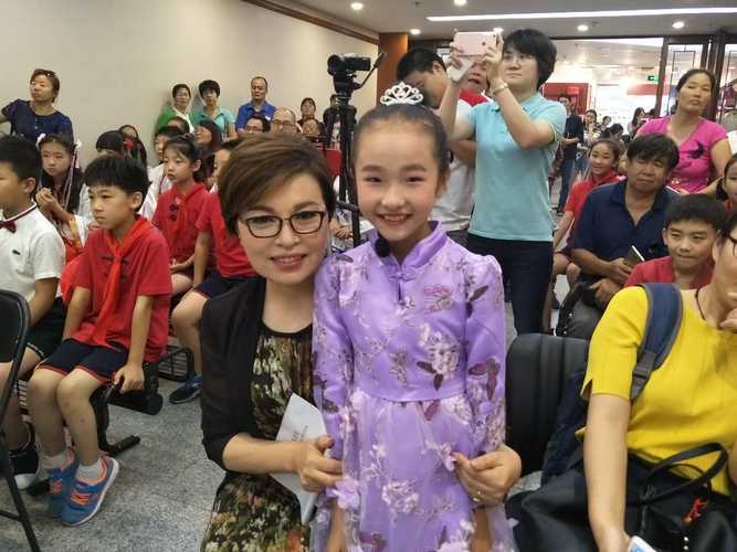 CCTV host Li Ruiying: Worked for 28 years with zero mistakes, said 22 ...