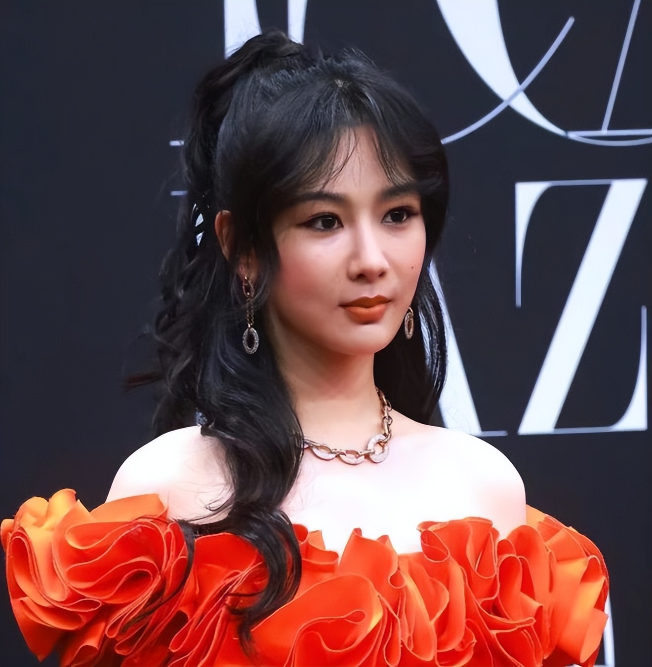 Yang Zi's styling was brutally complained by netizens, and she hit Aunt ...