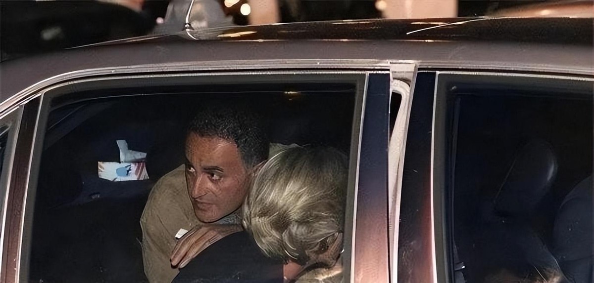 After the car accident in 1997, the paparazzi took a real shot of Diana ...