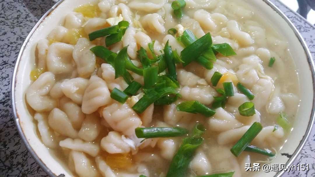 Tomatoes and eggs are added, and the shell noodles are especially ...