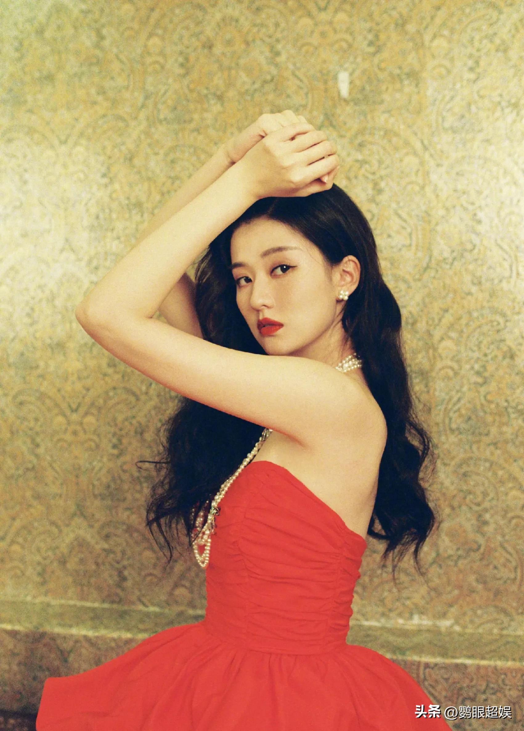 Qiao Xin tube top red dress long photo, beautiful Hong Kong style - iNEWS
