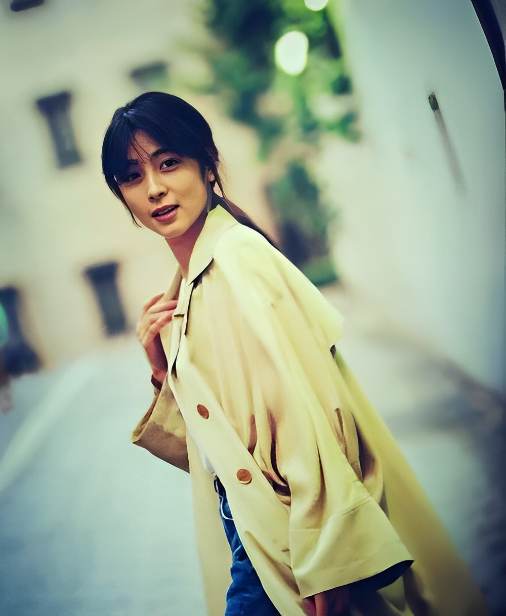 Izumi Sakai: She is a "clear stream" in rock music, her beauty is like ...