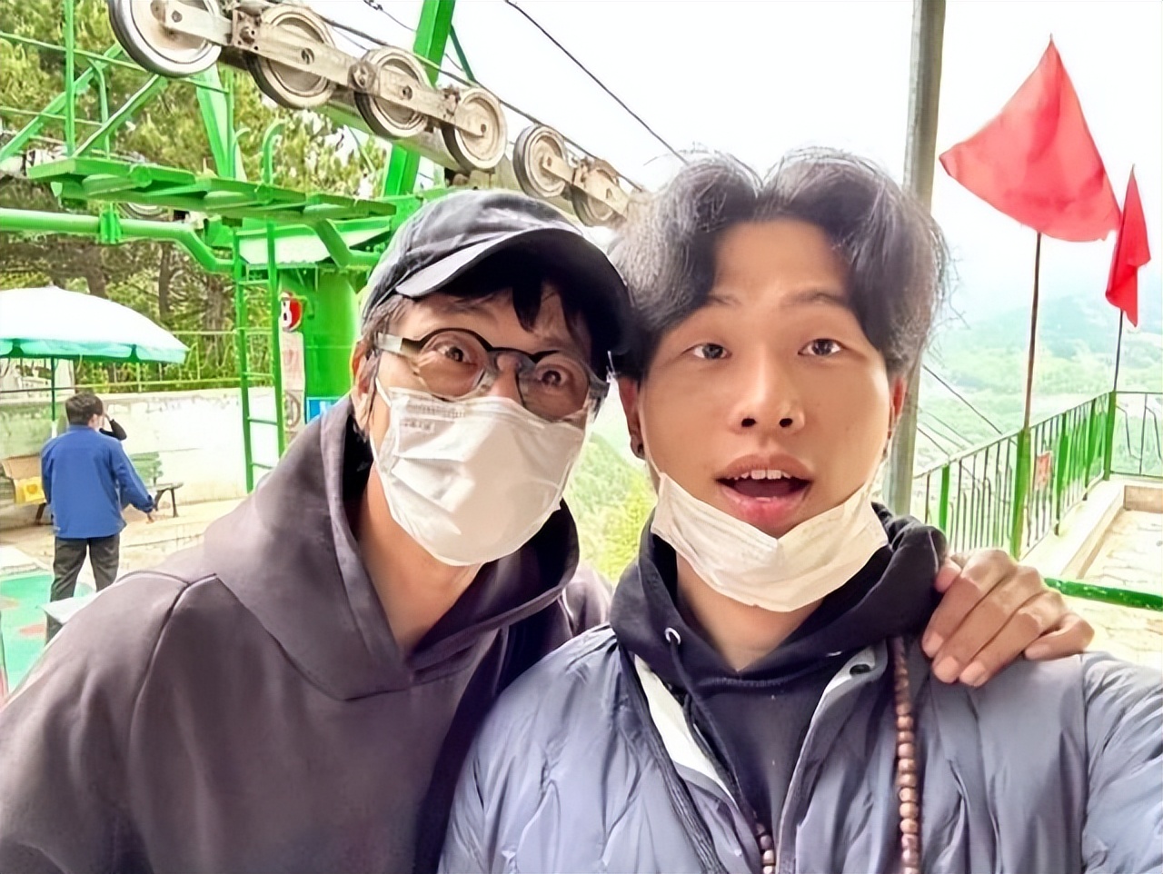 Chen Kun's 21-year-old son shows off Rolls-Royce! Living abroad for a ...