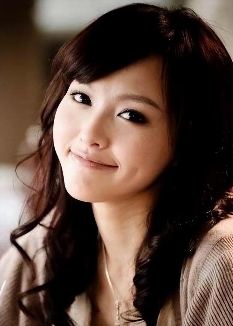 Actor Bai Jing: Married at 27, cheated at 28, stabbed to death by her ...