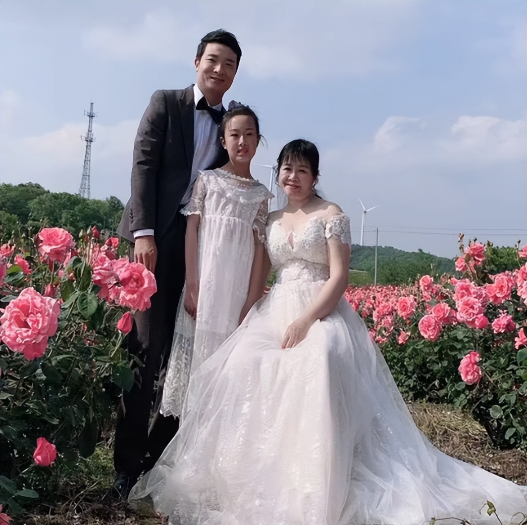46-year-old Yu Xiuhua is very happy and calls our daughter ...