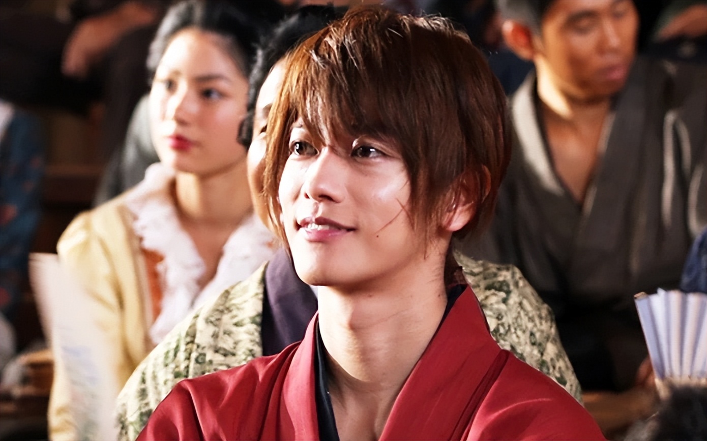"First Love" affectionate hero!Meet "Harumichi Namiki" Takeru Sato's Bad Boy Charm - iNEWS