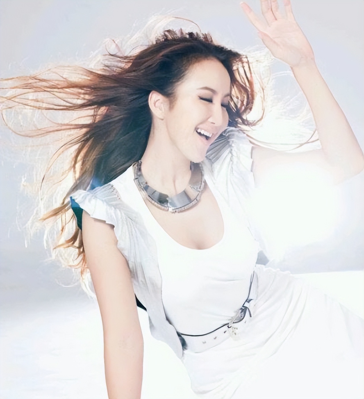 Coco Lee's posthumous photos are released! My sister's choice is meaningful, and the story ...