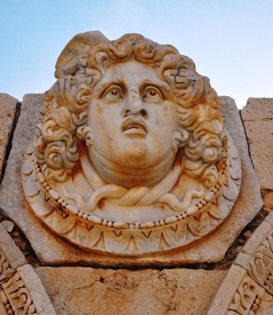 Ugly slave masks, what did the comedy of the ancient Romans really want ...