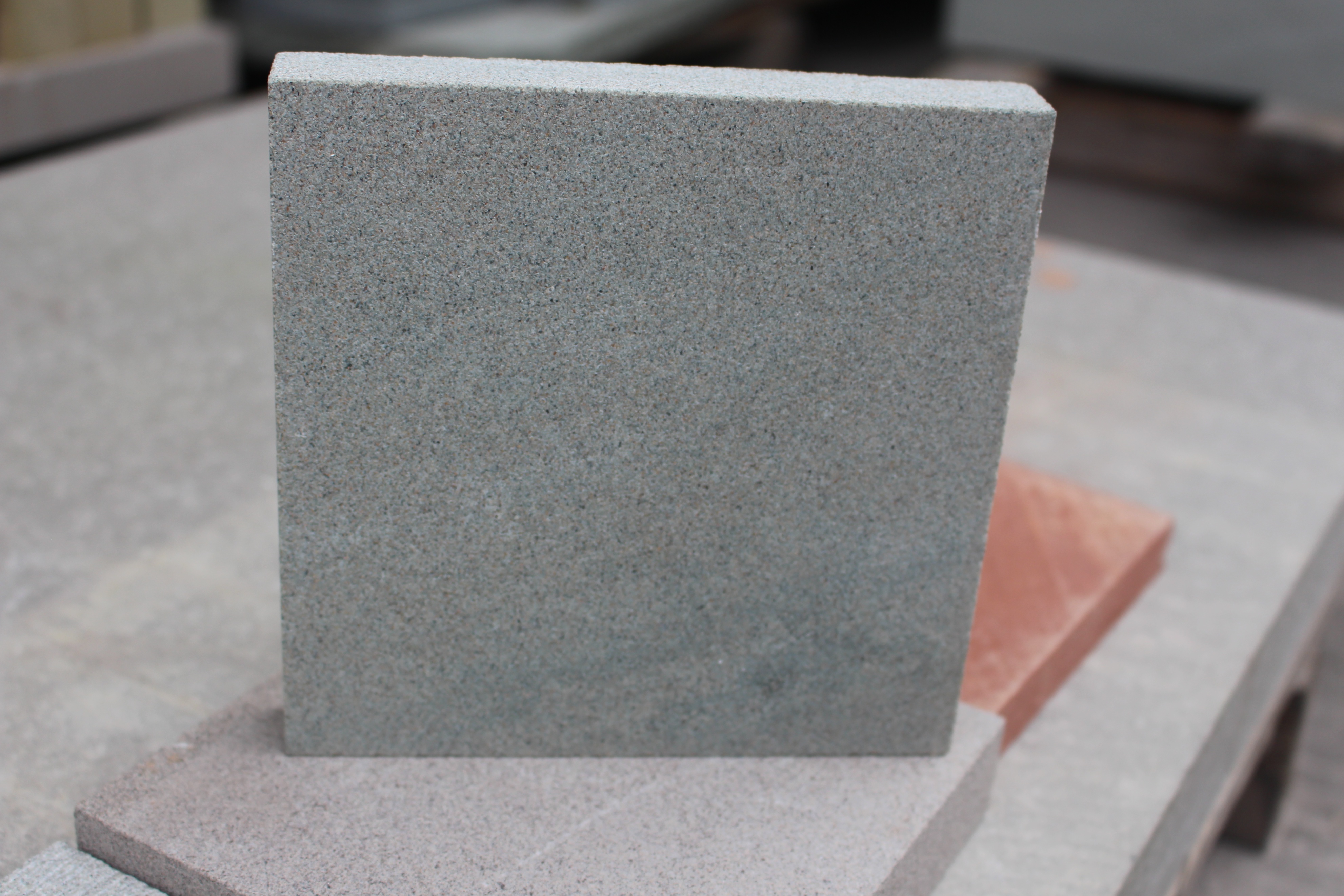 How to deal with sandstone with chromatic aberration? - iNEWS