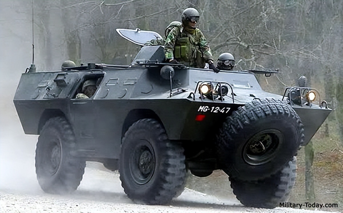 Taiwan Province V-150 armored transport vehicle - iNEWS