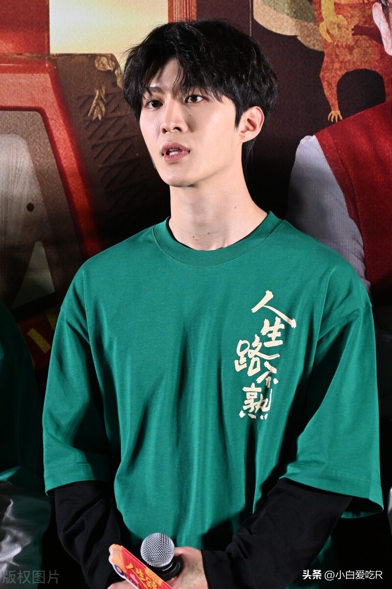 The movie starring Fan Chengcheng has just hit the street, and he is ...