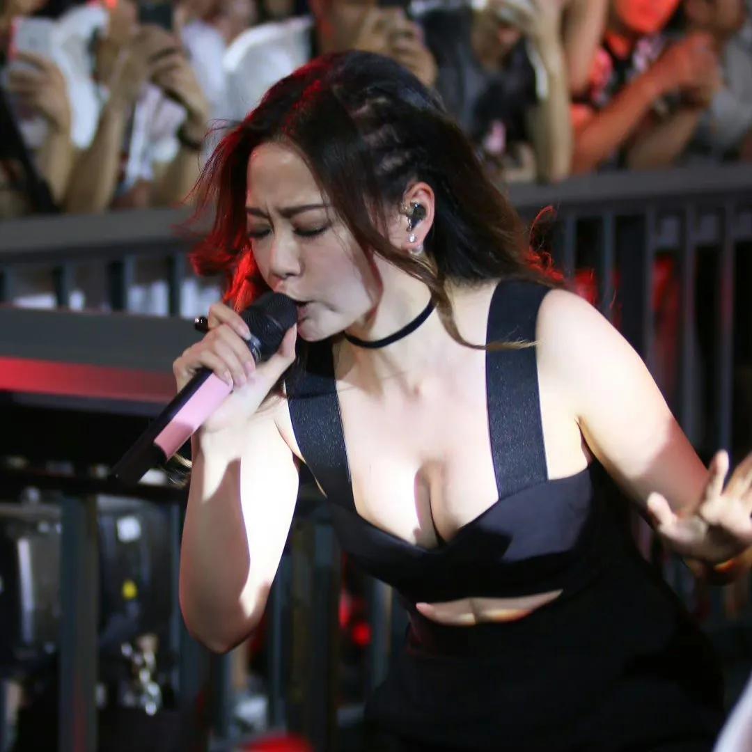 Jane Zhang Concert Photos - iNEWS