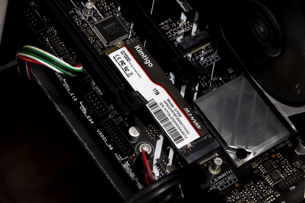 PCIe 4.0 popularization storm, leapfrog to enjoy flagship quality ...