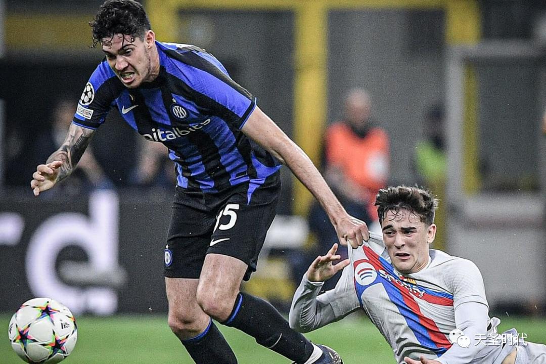 The 178th "Derby" of Serie A, Inter Milan faced six unbeaten AC Milan ...