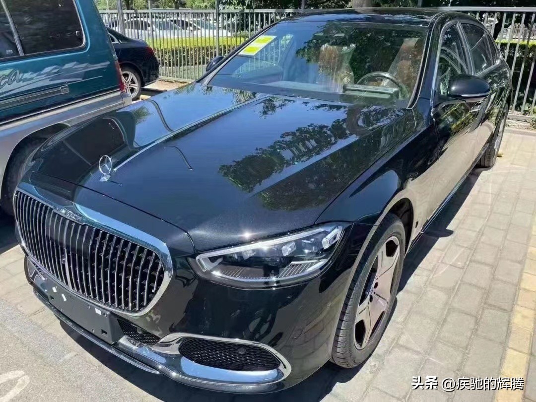 The same 3.0T engine, Audi A8L Horch version and Maybach S480, which car is more aggressive ...