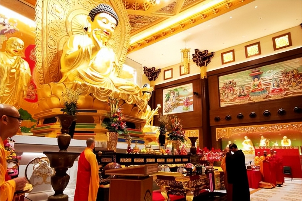 Two other lay disciples of Zen Master Yuan Taomin who obtained the Fa ...