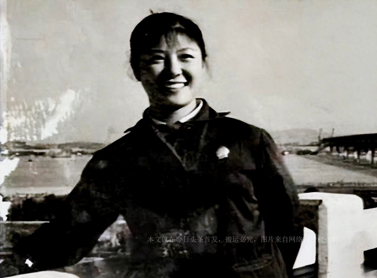 Li Xiuming and Wang Fuli, who played the same role in "Four Girls" back then, if you look ...