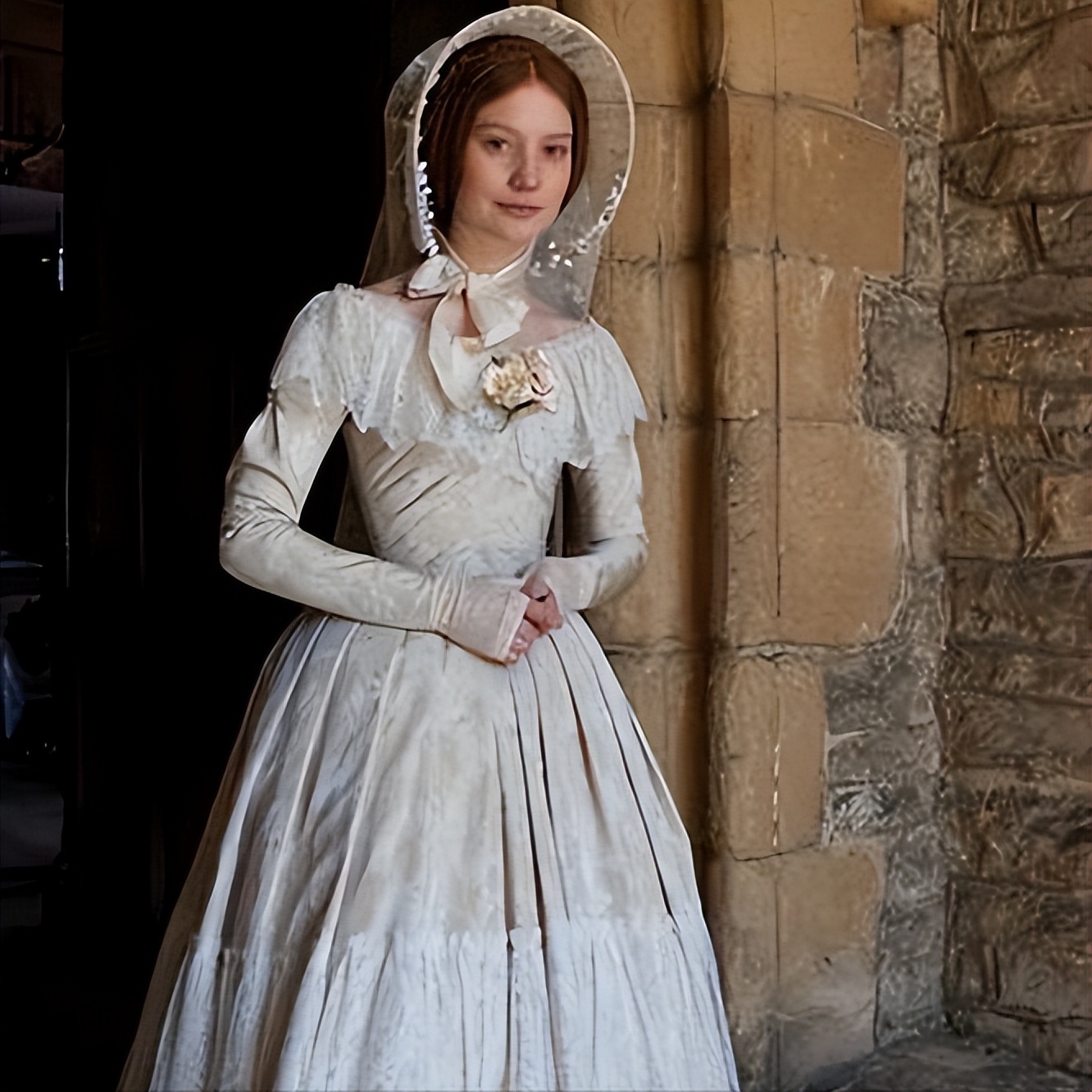 "Jane Eyre" faces the pressure and difficulties of the outside world ...