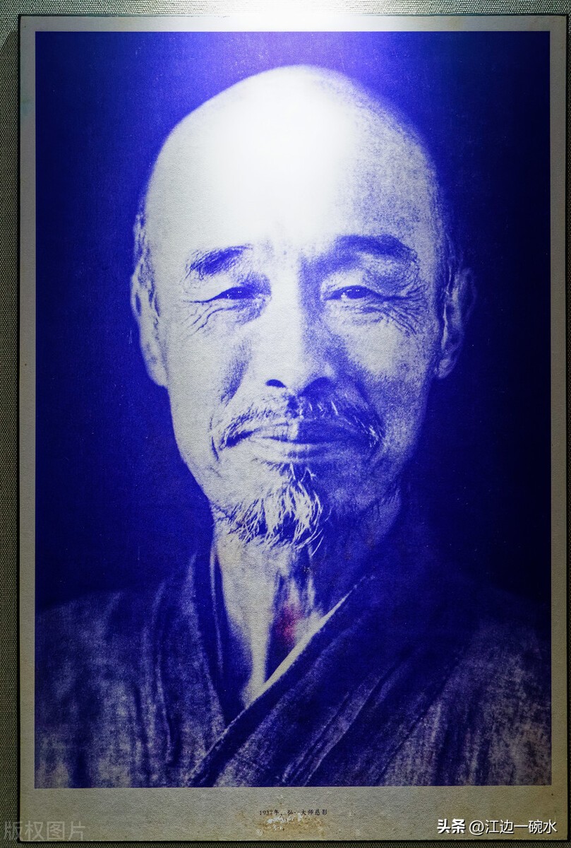 The life of Master Hongyi, who is half alive and half born, is worth ...