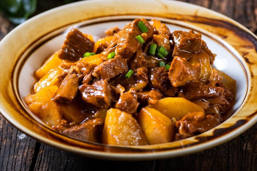 Beef stew for the Chinese New Year, remember to put 3 more samples, it ...
