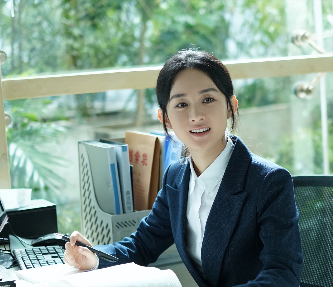 Happiness to ten thousand families: the name of the literature hides ...