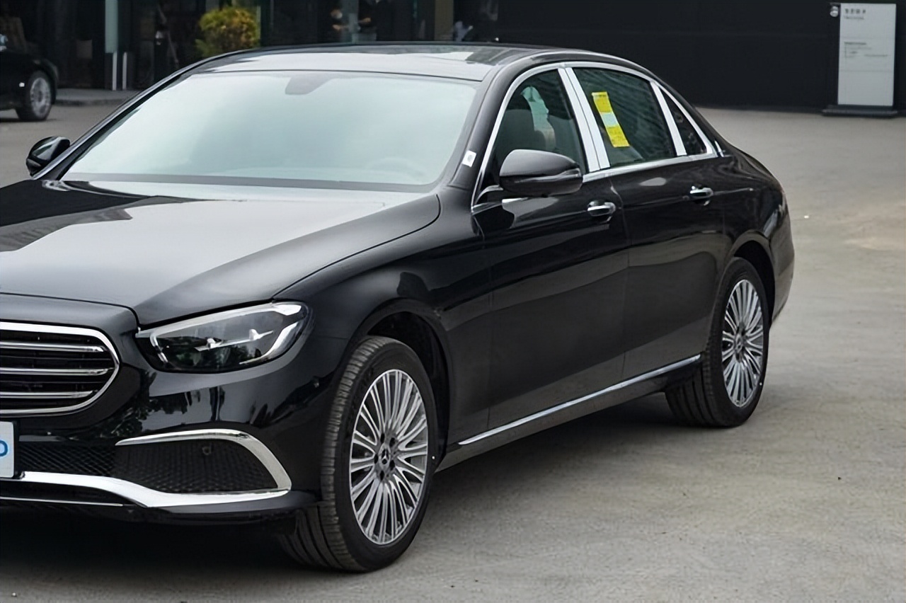 Mercedes-Benz E-class: once increased the price by 20,000, but now it ...