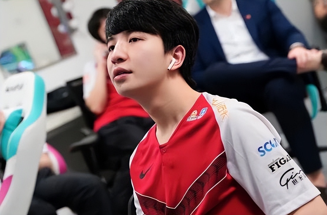 LNG defeated BLG in an upset, and the summer championship has changed again. EDG may enter the ...