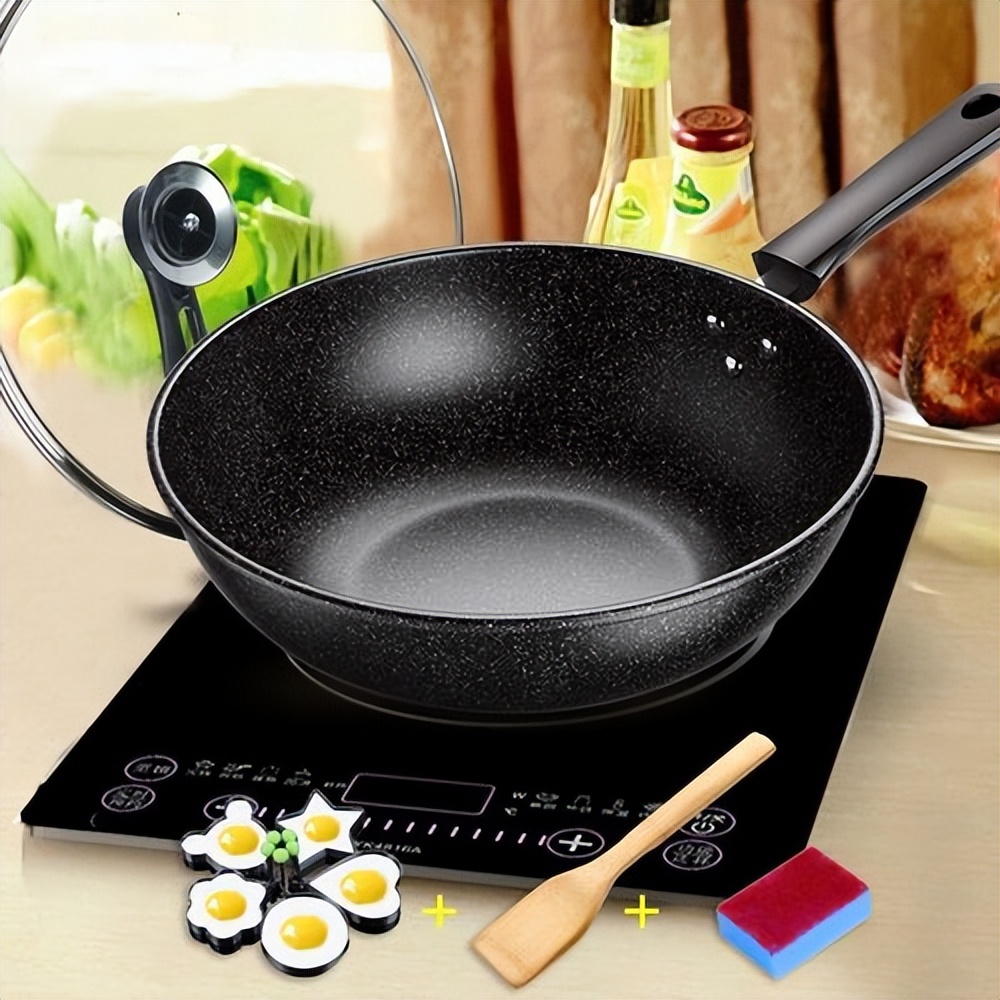 No matter how dirty or dark the wok at home is, once it is burned and ...