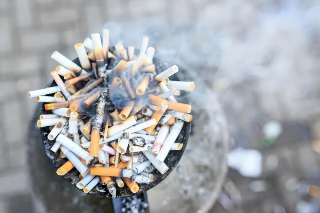 Why do some people smoke for a lifetime without getting lung cancer ...