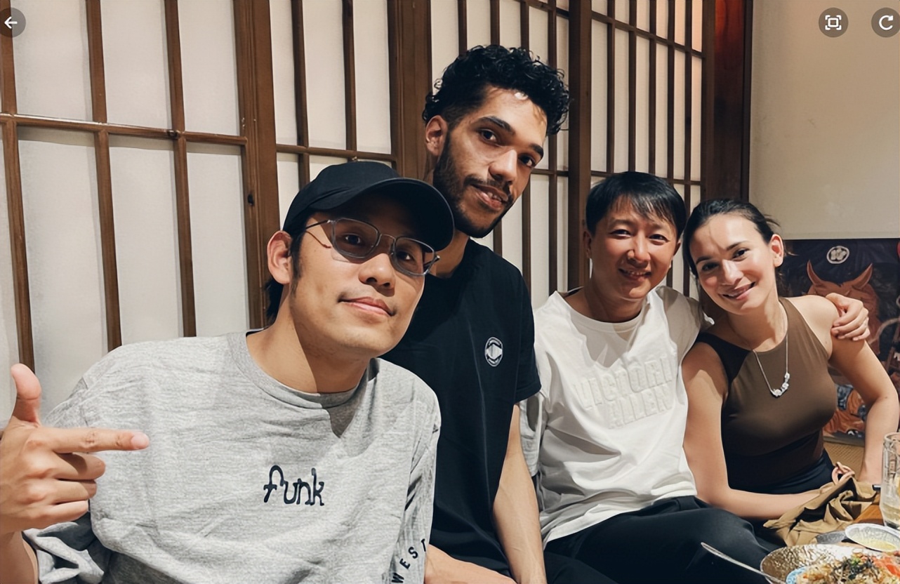 Han Geng and Celina Lu Jingshan had dinner together, they looked sloppy ...