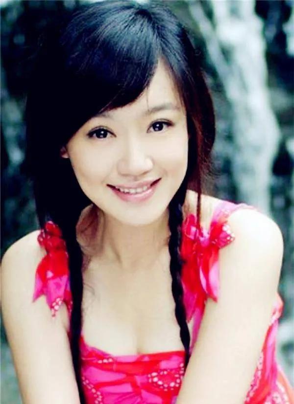 Once again, will Xue Jianing give up her career and take care of "Ma Baonan" Hu Ge? - iNEWS