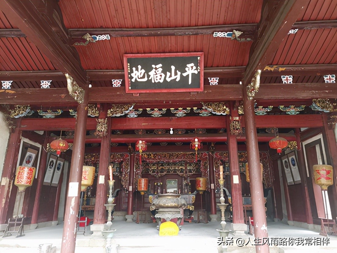 The smallest emperor's palace in the world - Linpu Taishan Palace in ...