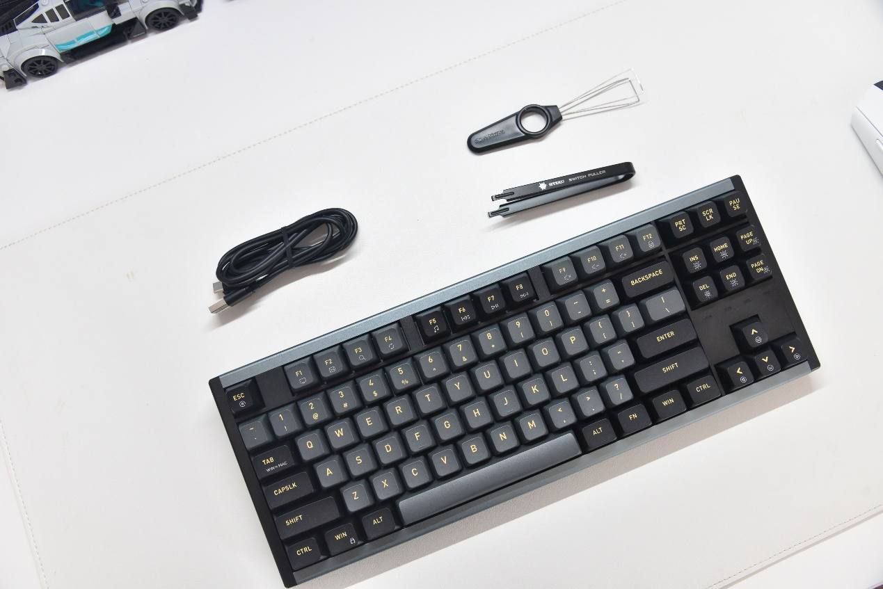 Rolled up like this?200 yuan to buy an aluminum shell mechanical ...