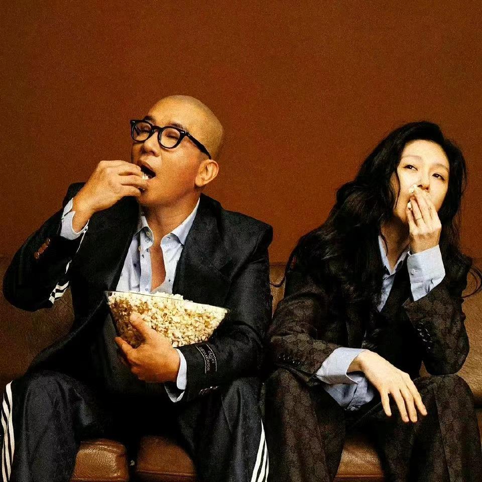 Unexpectedly, Gu Junye managed to straighten his back, but when Xiao S ...