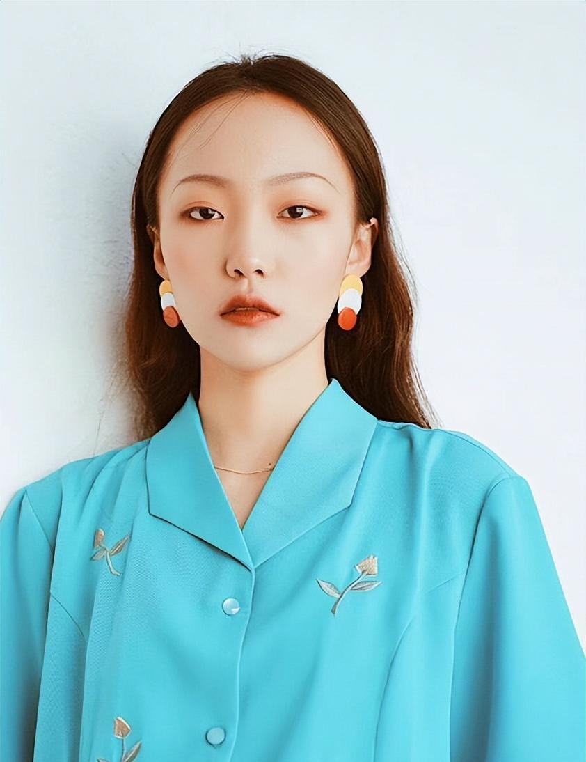 After disbanding the storm! Shao Yuxuan took oxygen in bed, Zhang Xiaohua sucked countless fans ...