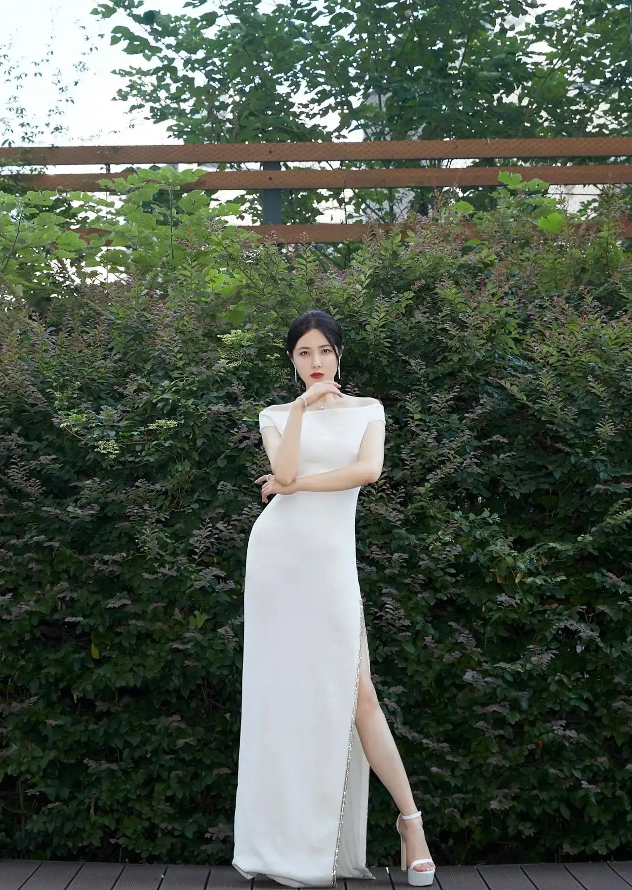 Beauty Zeng Li - iNEWS