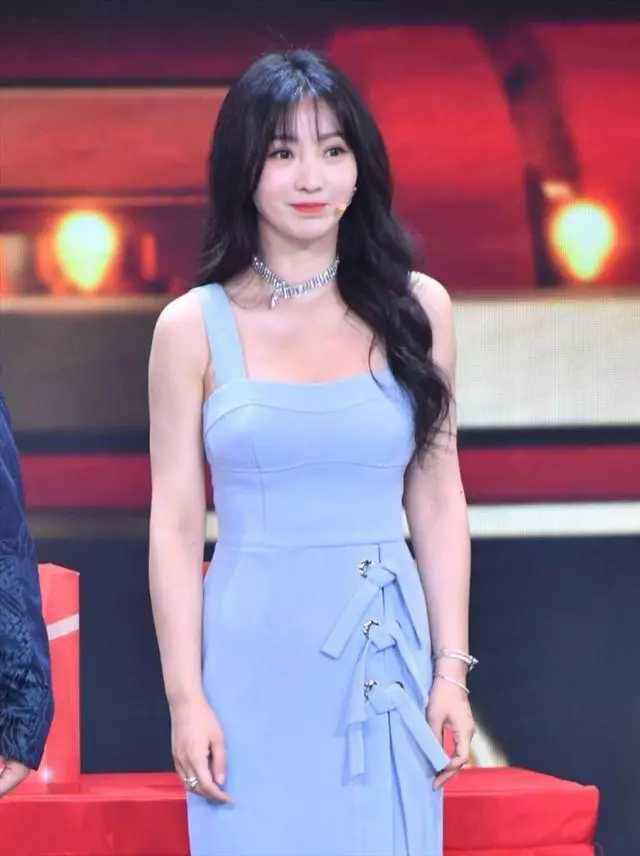 There are "tall face" actresses, I only take these 5, the actual one is ...