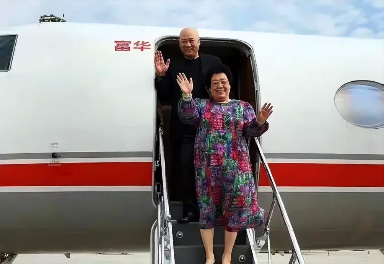 Chi Zhongrui, who married into a wealthy family for 33 years and got 20 ...