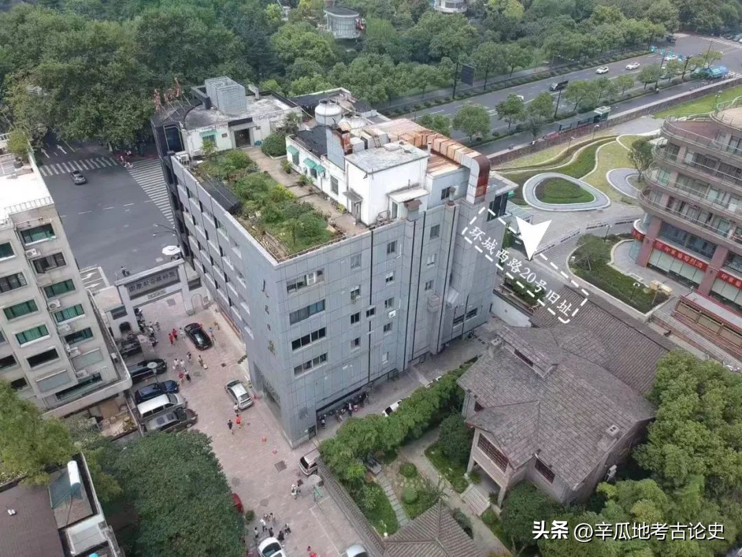 By the West Lake, a cultural sage living at No. 20 Huancheng West Road ...