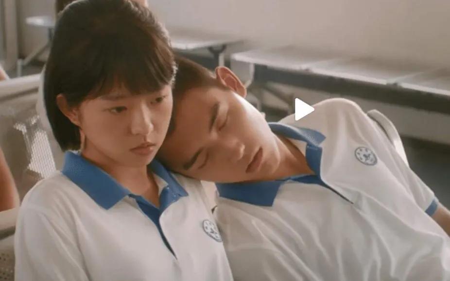 "The Best of Us" - The infatuated Geng Geng waited for Yu Huai for ...