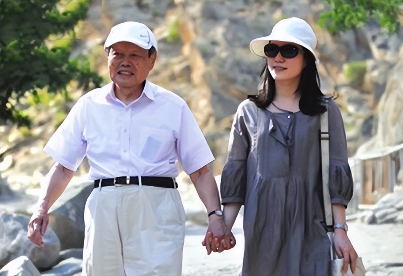 67-year-old Wang Liyun wrote in grief late at night: Good boy, you have ...