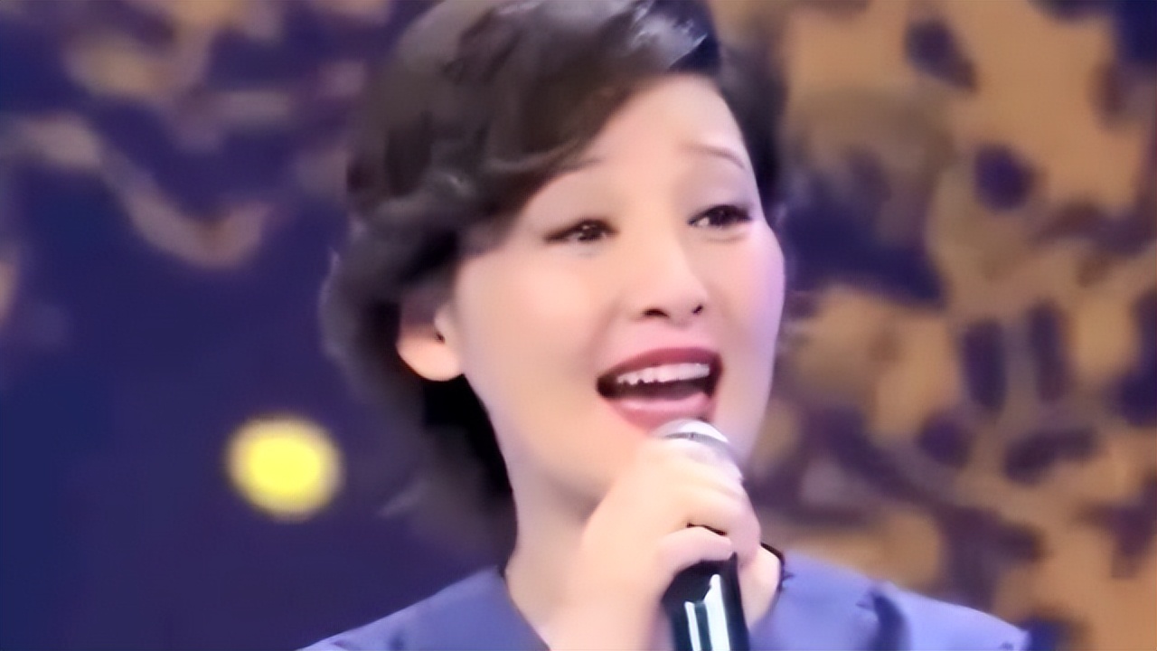 Xu Fan took his adopted daughter to visit Feng Xiaogang, who showed up without makeup and ...