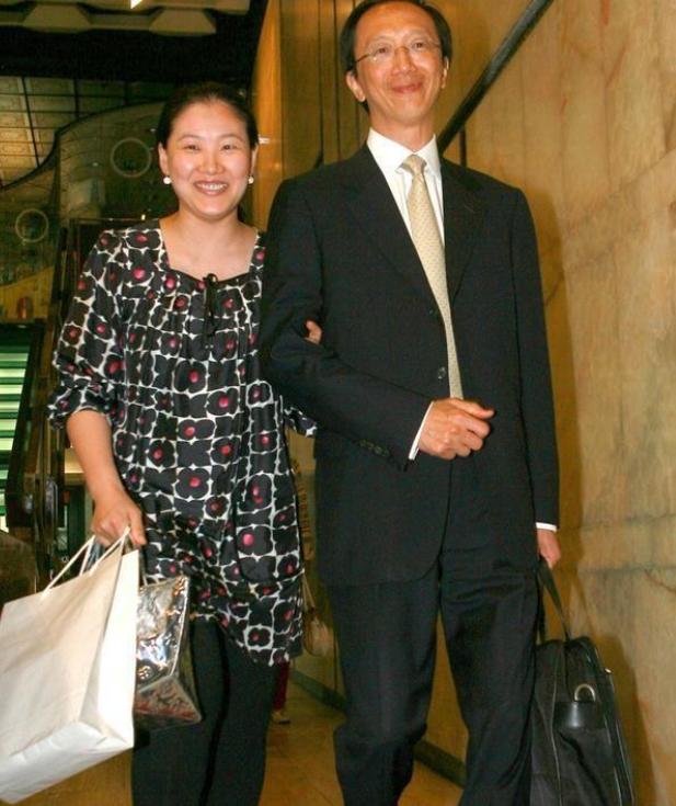 Hong Kong's "God of Wealth" married Fu Mingxia, who was 26 years ...